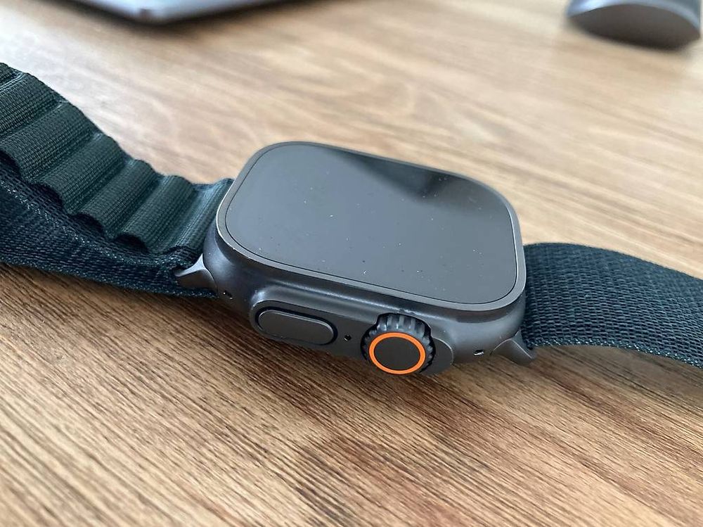 Apple Watch Ultra 2 Cellular, Milanese schwarz & Alpine loop (Gebraucht ...