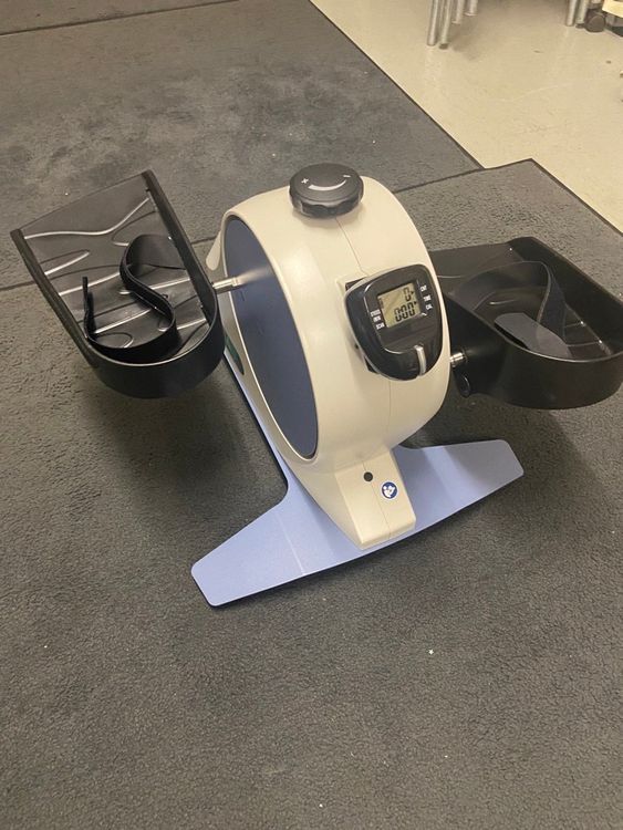 Motomed mini Hometrainer Fitnessgerät für Arme und Beine (Gebraucht) in ...
