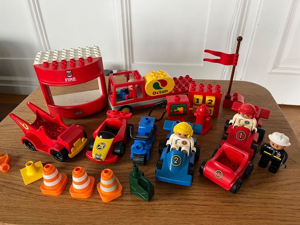 LEGO Duplo Formel 1 Rennauto Tanklaster Zapfsäule Rennauto (Gebraucht ...