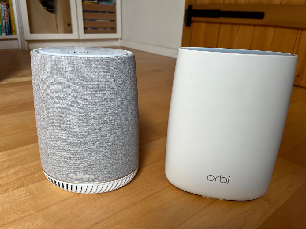 Netgear Orbi RBK50V Mesh WiFi Router und Smart Speaker (Gebraucht) in ...