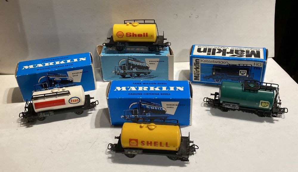 Märklin 4 Kesselwagen: 4501 Esso, 2 x 4502 Shell, 4644 BP in (Gebraucht ...