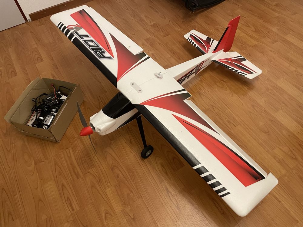Modellflugzeug Max Thrust RIOT 2 rtf | Kaufen auf Ricardo