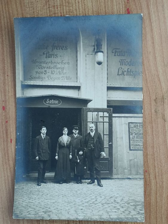 Echt Photo Karte / Kino Clara - mit Portier / ca. 1900 | Kaufen auf Ricardo