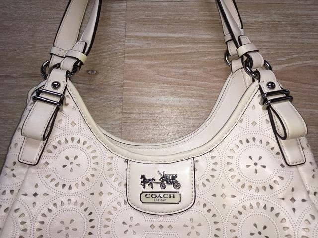 Coach Handtasche echt Leder weiss gemustert (Gebraucht) in für CHF 110 ...