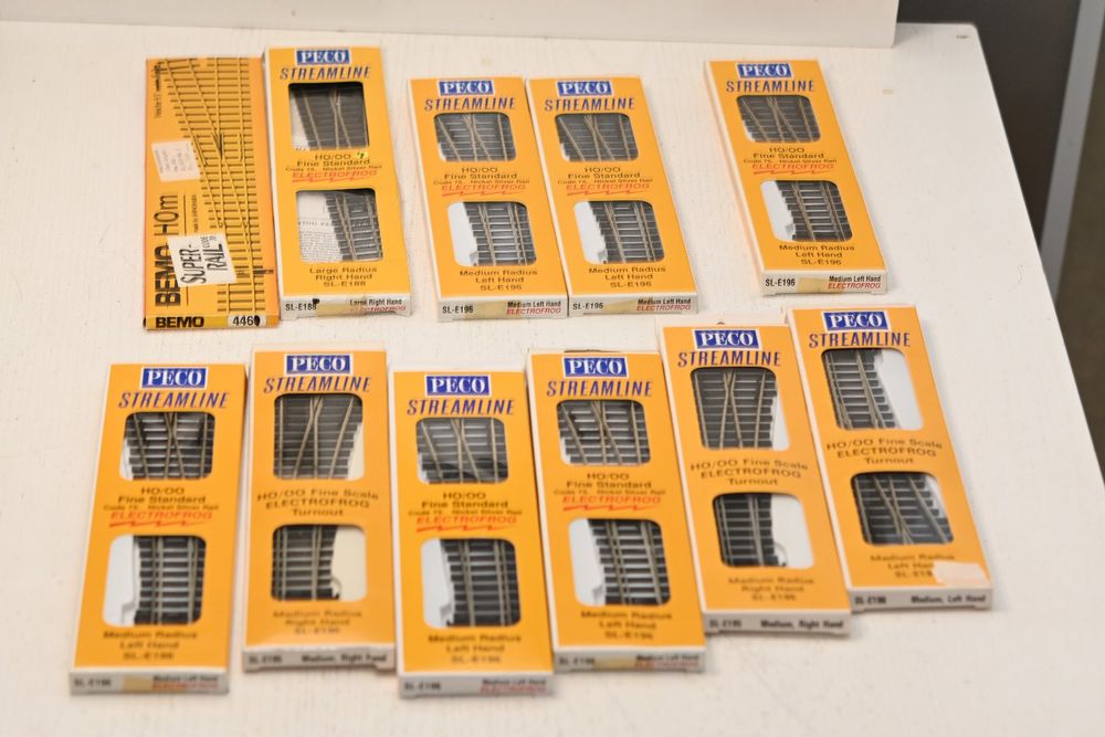 Peco Weichen Code 75 mit OVP + 1 Bemo Weiche Code 70 (Neu (gemäss Beschreibung)) in Laupen ZH ...
