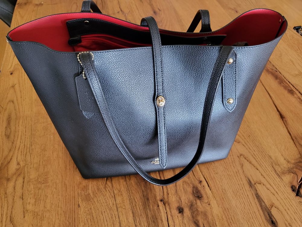 Coach Market Tote Bag Black/True Red (Gebraucht) in für CHF 172 – mit ...