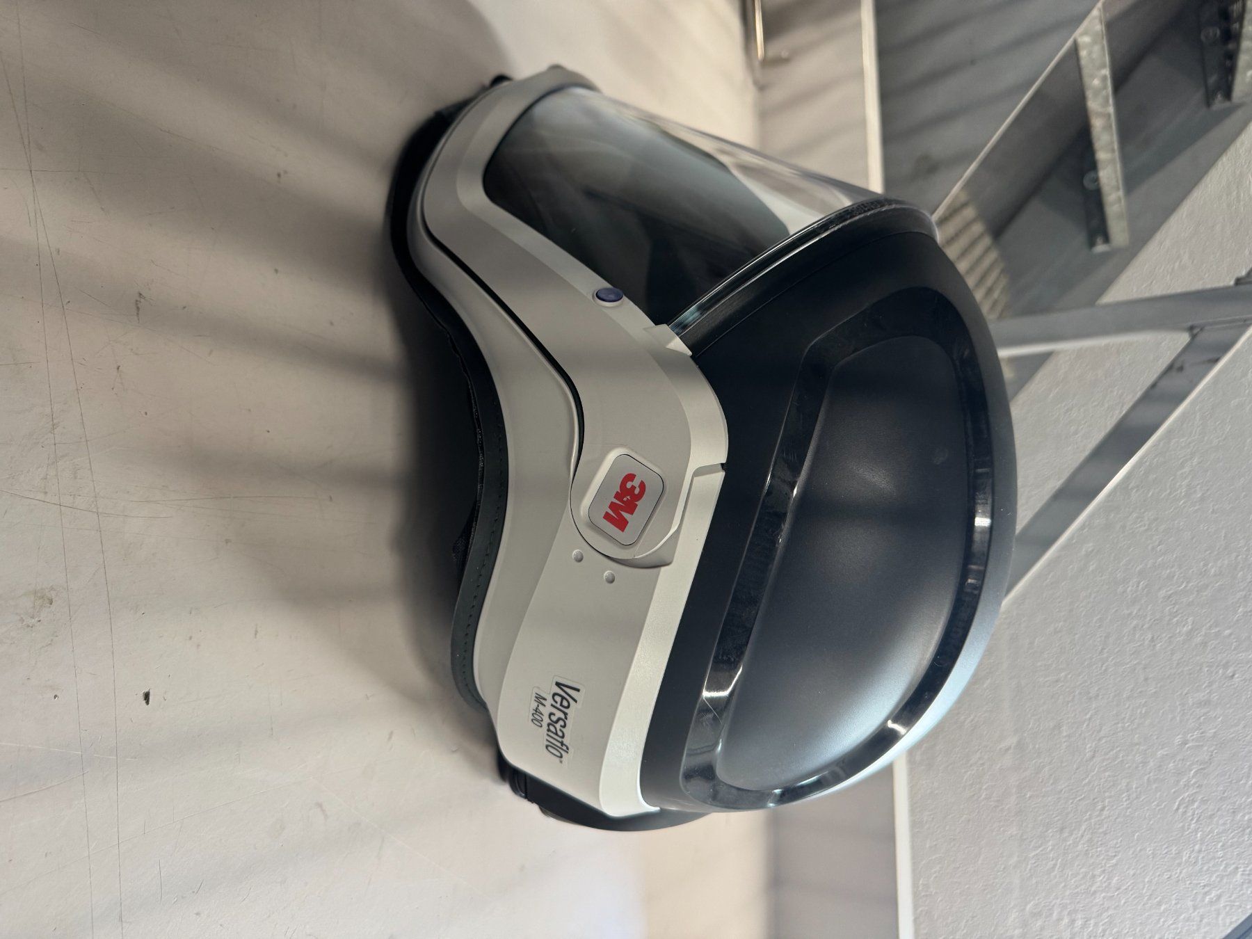 Versaflo M-400 Helm von 3M (Gebraucht) in Heerbrugg für CHF 10 – nur ...