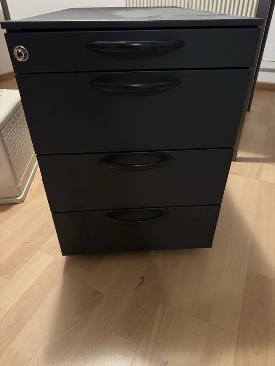 Büro-Korpus (Gebraucht) in Domat/Ems für CHF 10 – nur Abholung auf ...