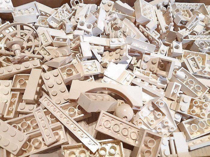 Lego 200 weiße Teile Pièces Blanches M25 (Gebraucht) in Morges für CHF ...