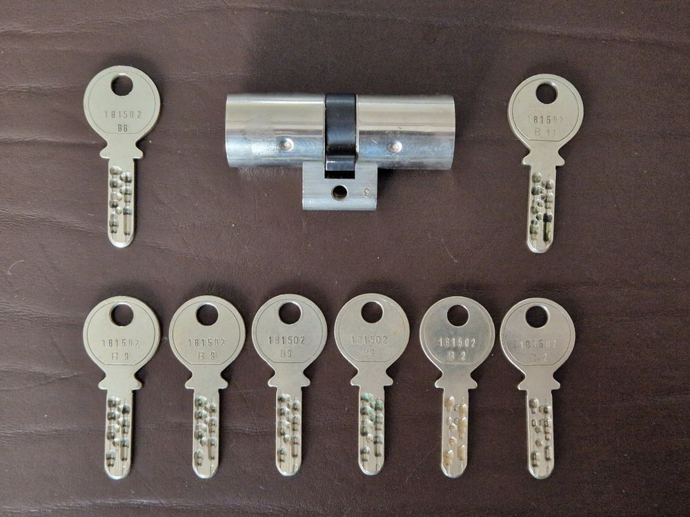 Schliesszylinder KABA 20 mit 8 Schlüssel (Gebraucht) in Zürich für CHF 59.9 – mit Lieferung auf ...