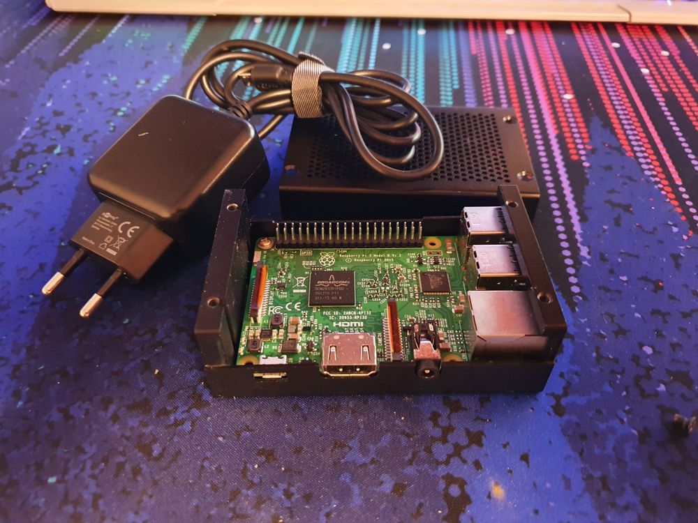 Raspberry Pi 3 Model B (+Gehäuse und Netzteil) (Gebraucht) in Jona für CHF 103 – mit Lieferung ...