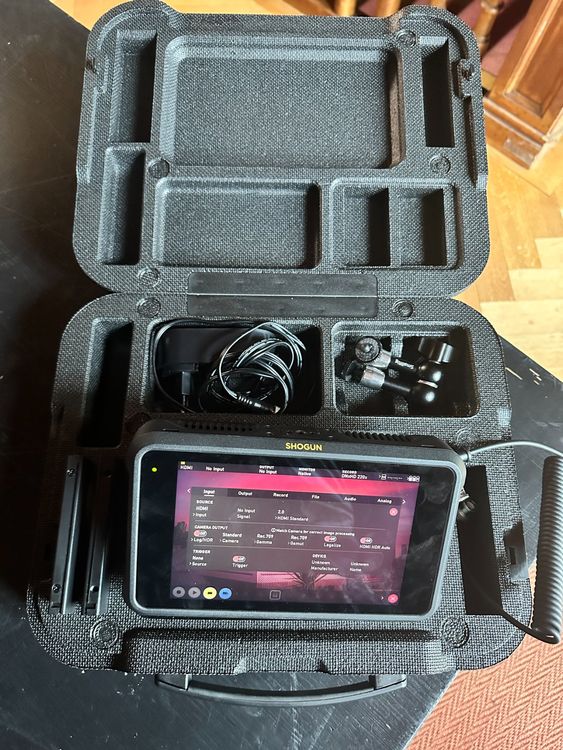 Atomos Shogun 7 HDR Monitor/Recorder/Switcher (Gebraucht) in Basel für ...