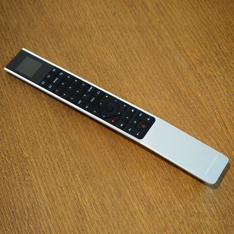 Bang & Olufsen Beoremote ONE BLUETOOTH Version | Kaufen auf Ricardo