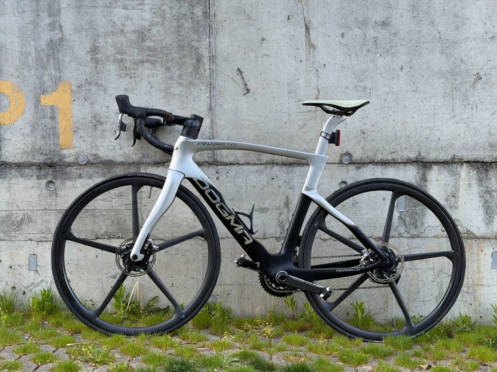 Pinarello Dogma F 55 cm Black Inc Five SRAM Red 12s