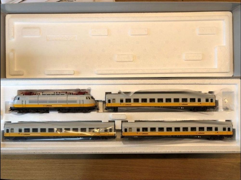 Märklin 26680 Lufthansa Express BR 103 (Neu und originalverpackt) in ...