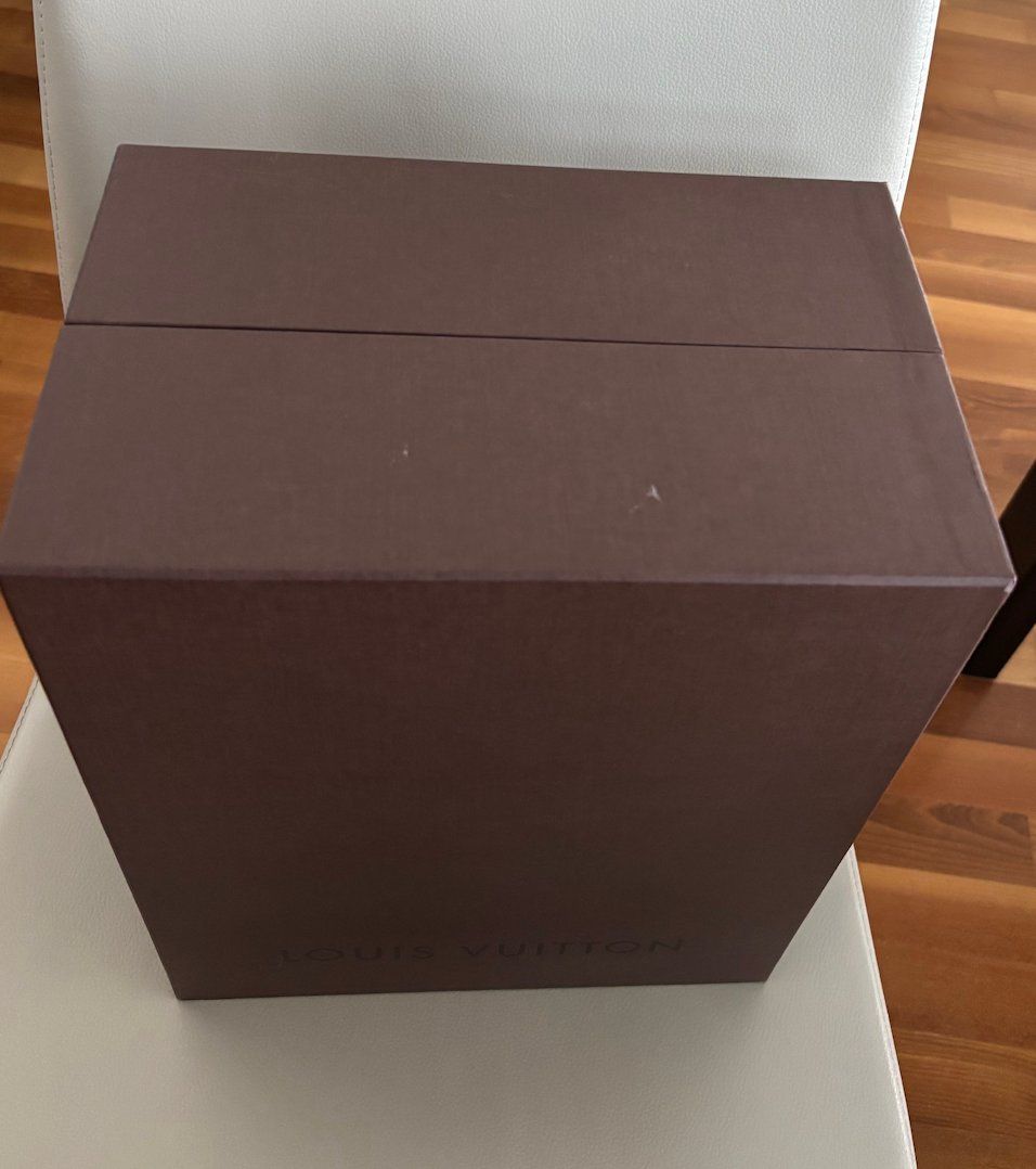 💖 Louis Vuitton Box (Neu (gemäss Beschreibung)) in Steinhausen für CHF ...