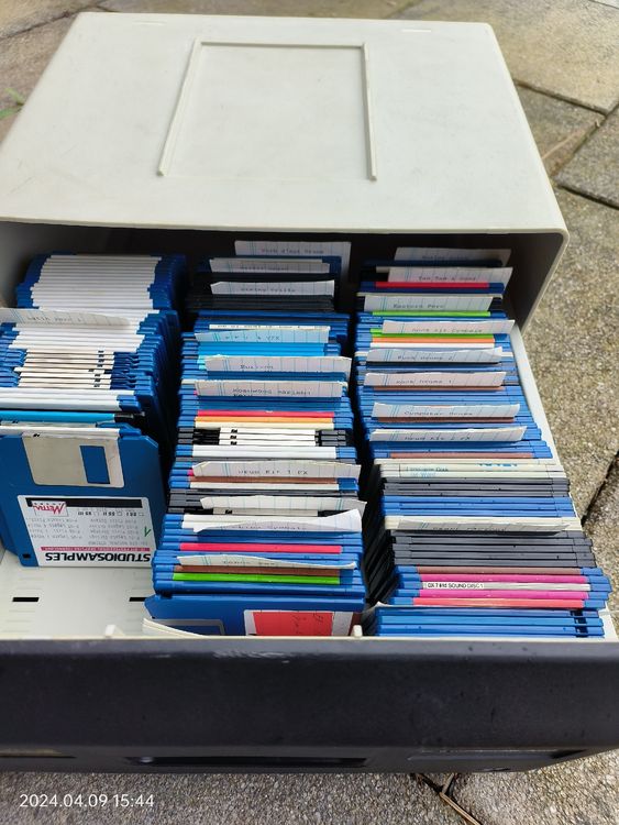 emu emulator 3 library (Gebraucht) in Otelfingen für CHF 35 – mit ...