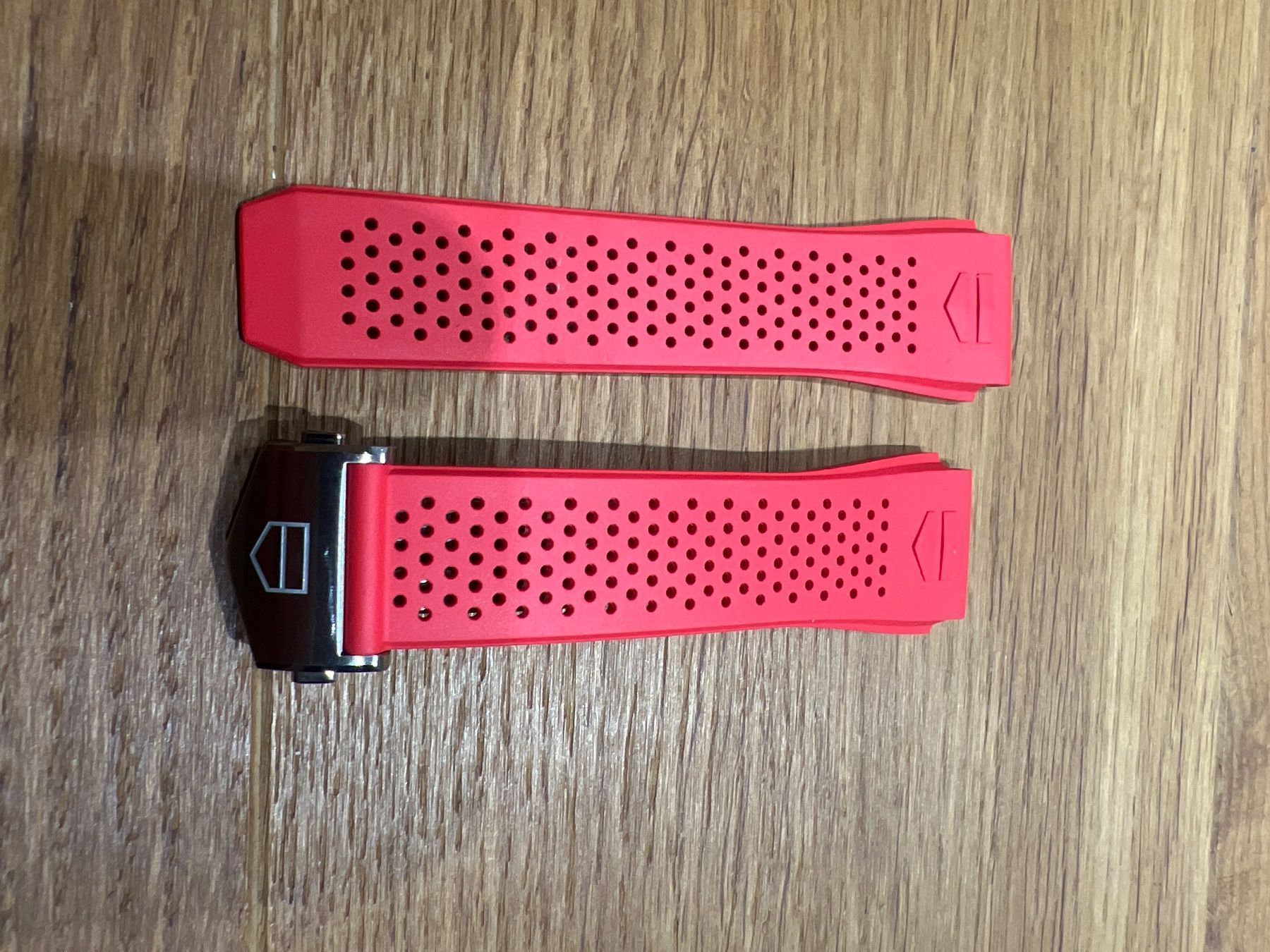 Bracelet TAG Heuer connected caoutchouc rouge E4 ( E3 ) (D'occasion) à ...