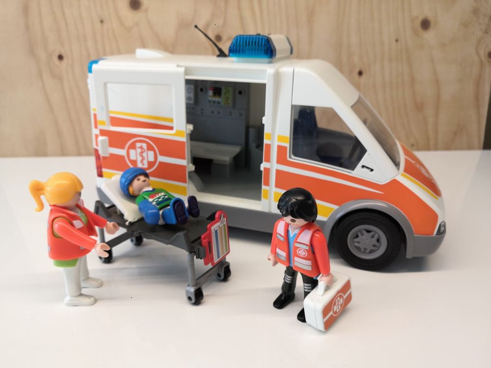 Playmobil 6685 - City Life Krankenwagen (Gebraucht) in Steinmaur für ...
