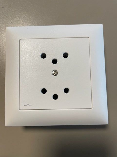 Feller Steckdose Typ 12 UP zweifach (eine geschaltet) (Gebraucht) in ...