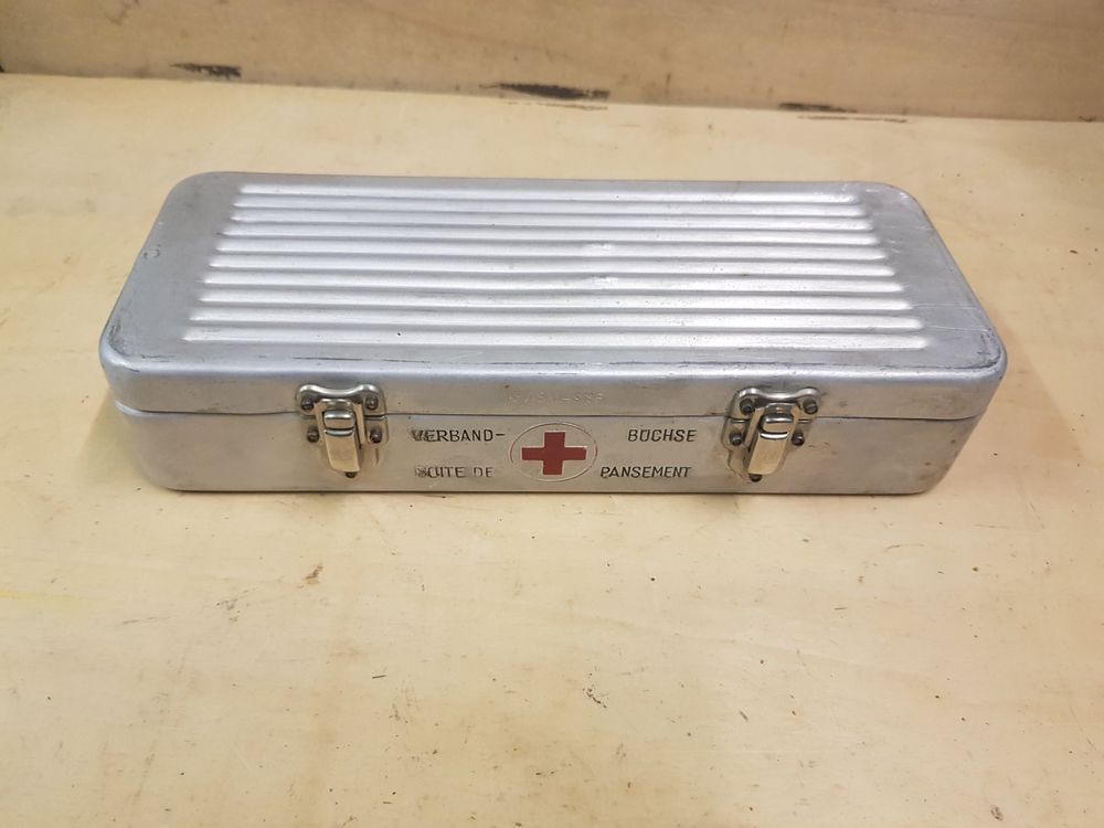 CH Armee Sanitätsbox aus Aluminium ASM 49 SF | Kaufen auf Ricardo