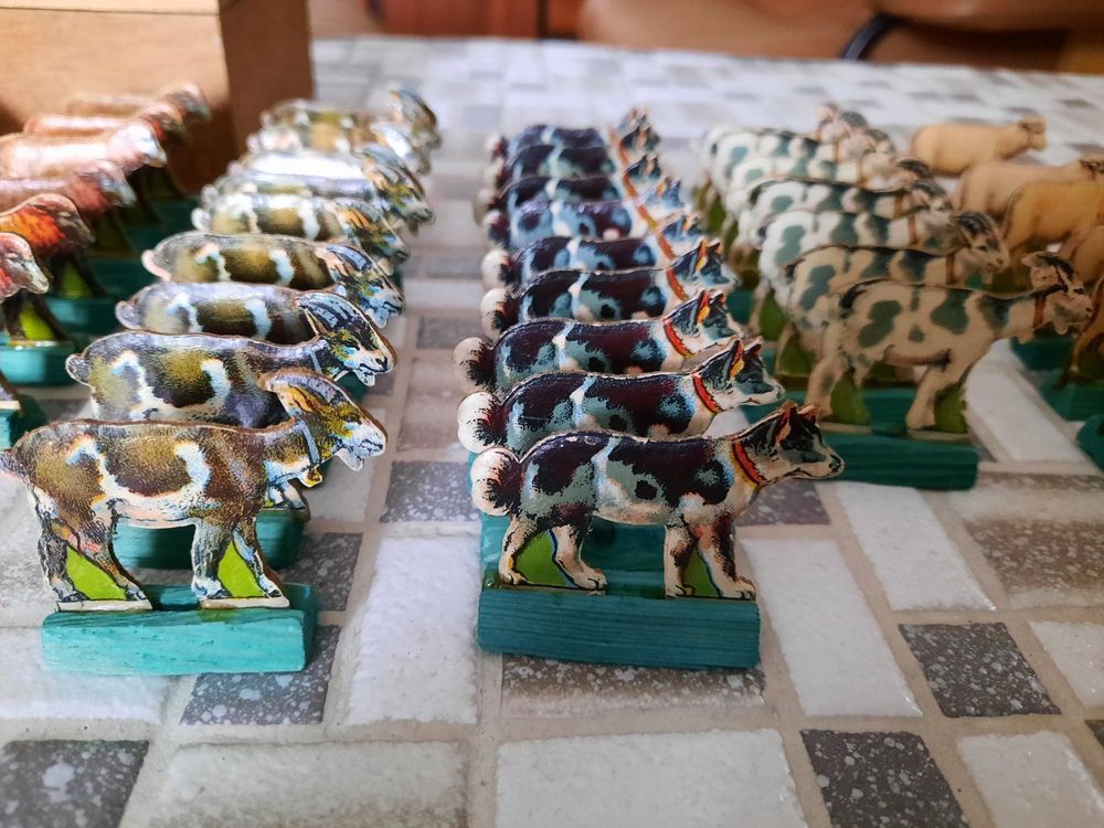 Klaus animaux en carton sur socle en bois | Acheter sur Ricardo