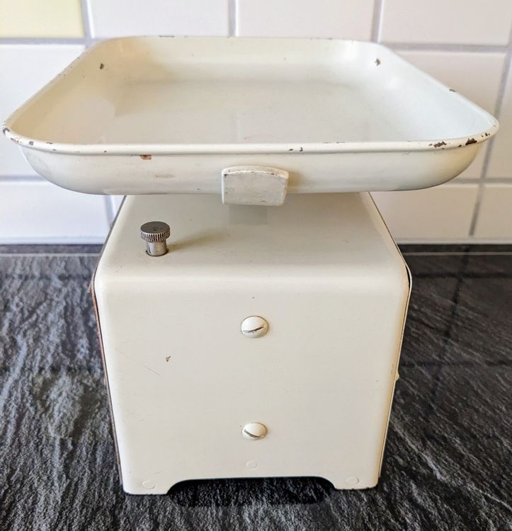 Lyssex Küchenwaage aus Metall aus den 50ger Jahren | Kaufen auf Ricardo