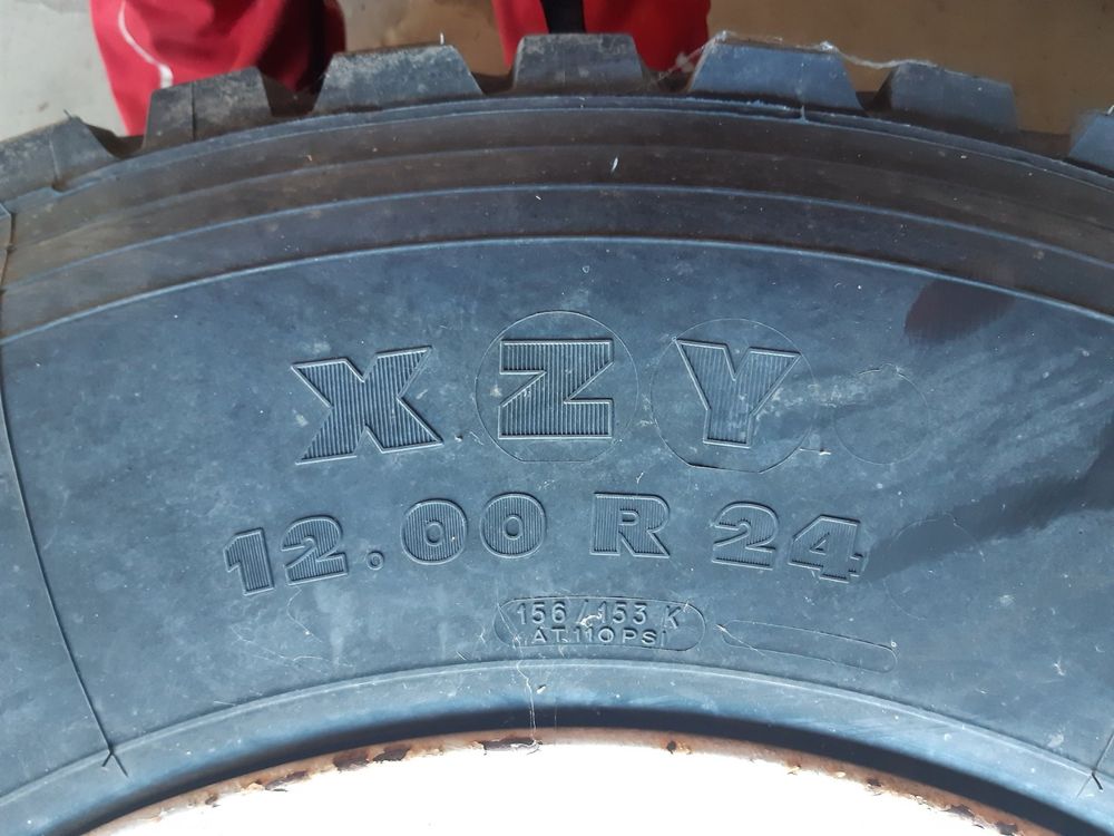 Pneu 12.00 R24 Michelin XZY inkl. Felge (Gebraucht) in Oberneunforn für ...