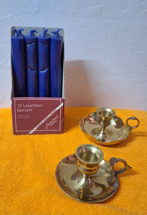 2 Messing Kerzenständer + 8 blaue Kerzen (Gebraucht) in Muri AG für CHF 20 – mit Lieferung auf ...