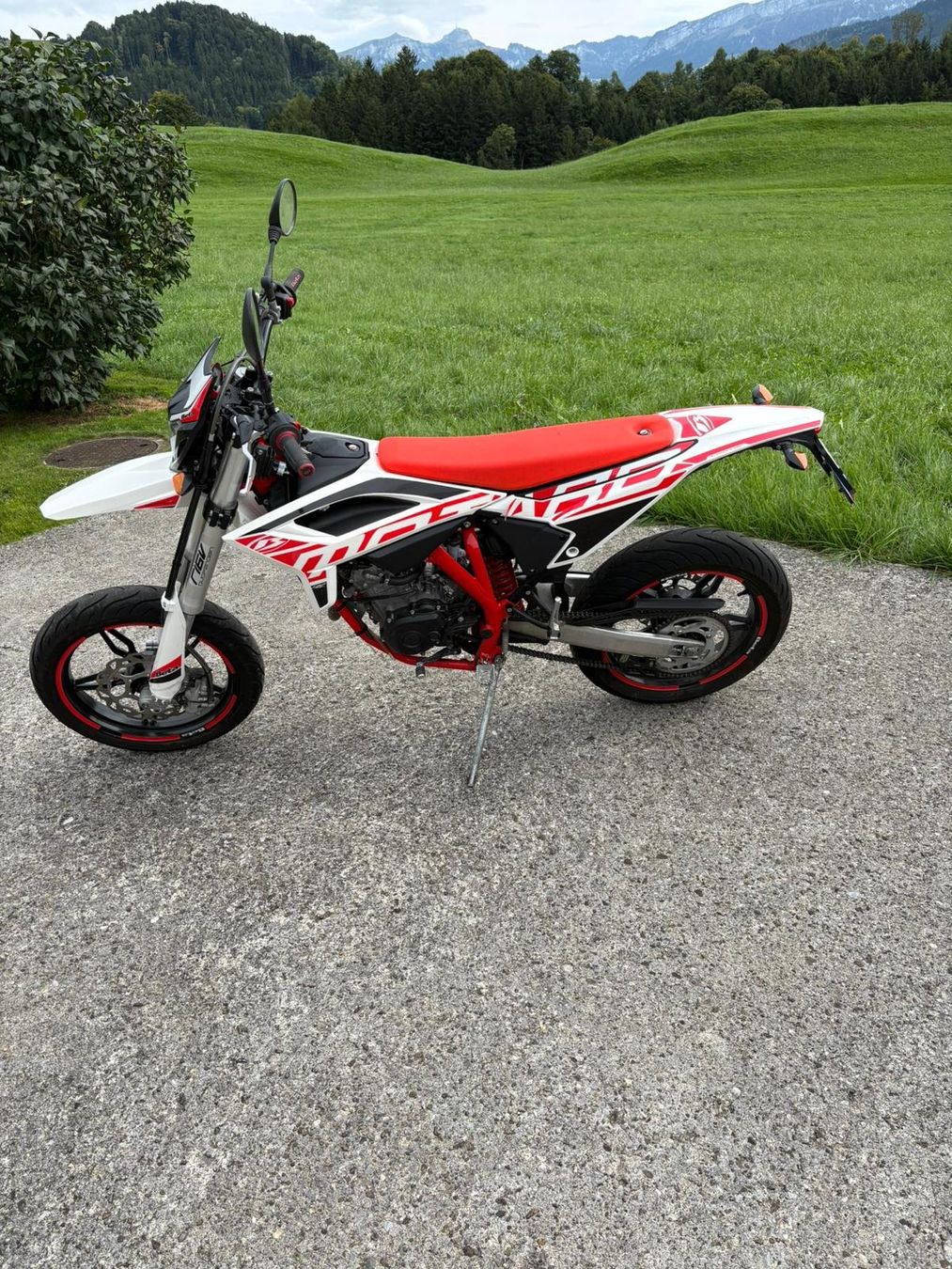 Schone Supermoto 125ccm Gebraucht Ebenbild