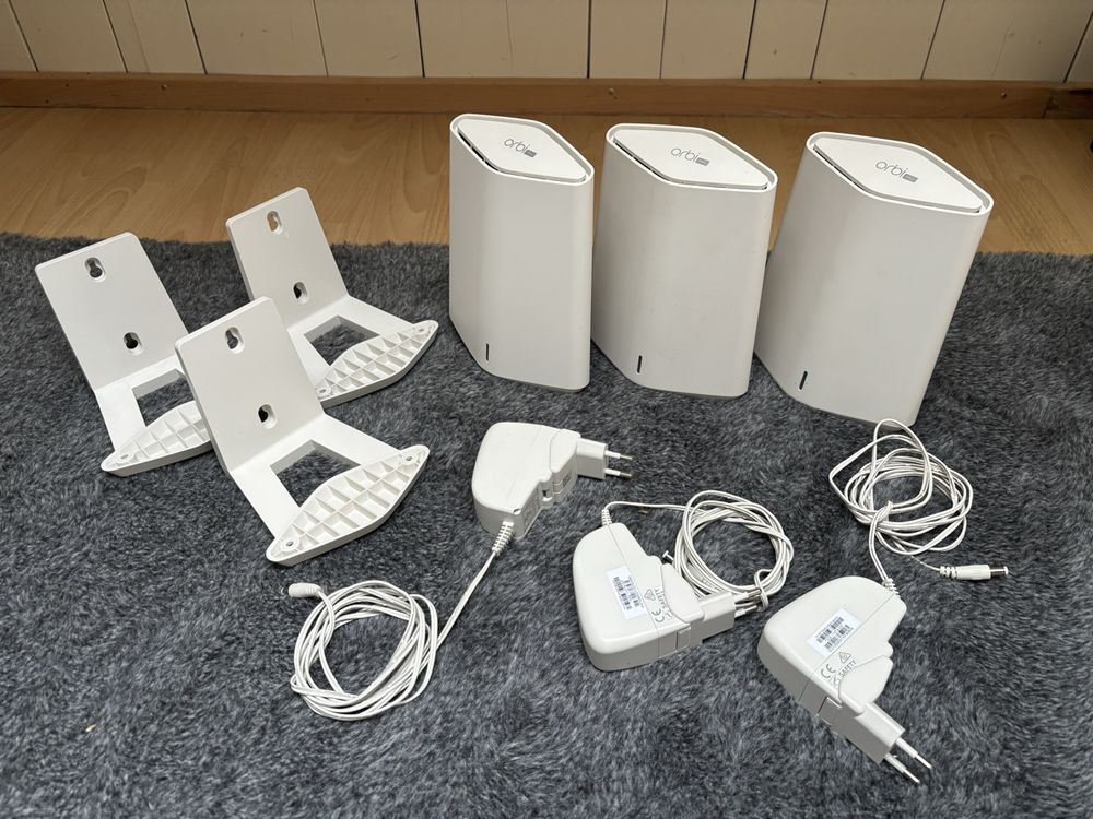 Netgear Orbi Pro Wifi 6 Mesh Router mit zwei Satelliten (Gebraucht) in ...