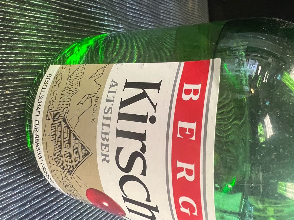 KIRSCH BERGHOF ANCIENNE BOUTEILLE ENTAMÉE (Gebraucht) in Genève für CHF 1 – mit Lieferung auf ...