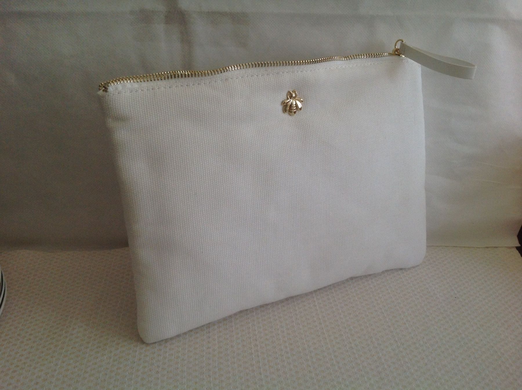 Guerlain - Trousse de maquillage (D'occasion) à Sion pour CHF 15 – avec ...