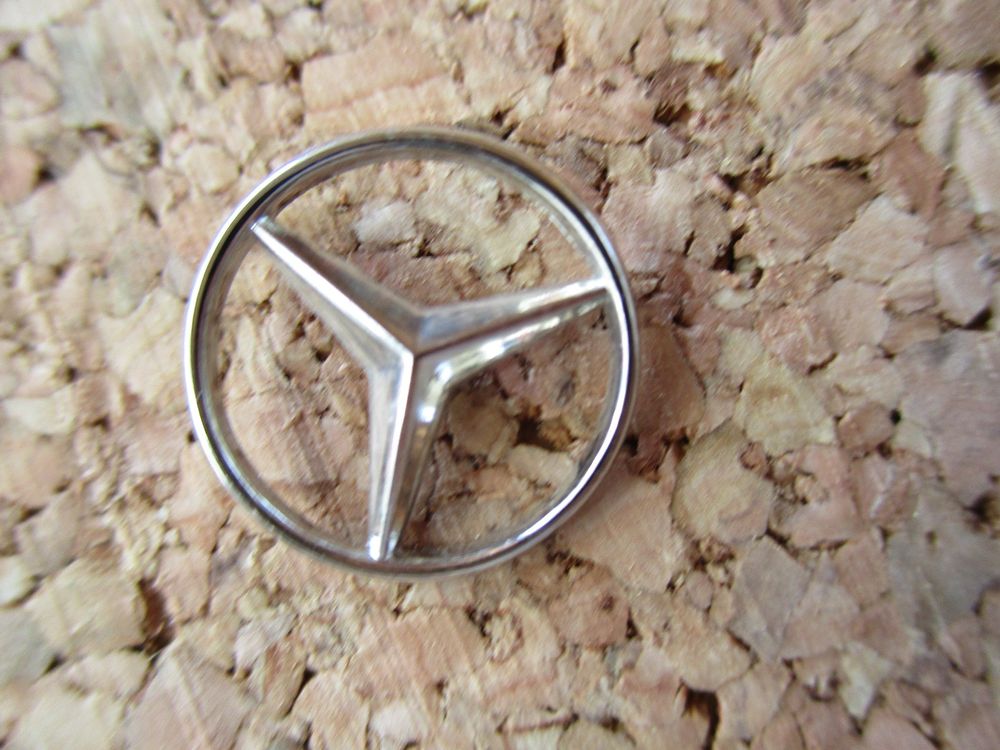 Mercedes Benz MB Logo (Neu (gemäss Beschreibung)) in Felsberg für CHF 0 ...