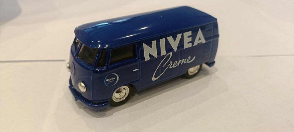 VW Bus Nivea Creme neu 1:43 | Kaufen auf Ricardo