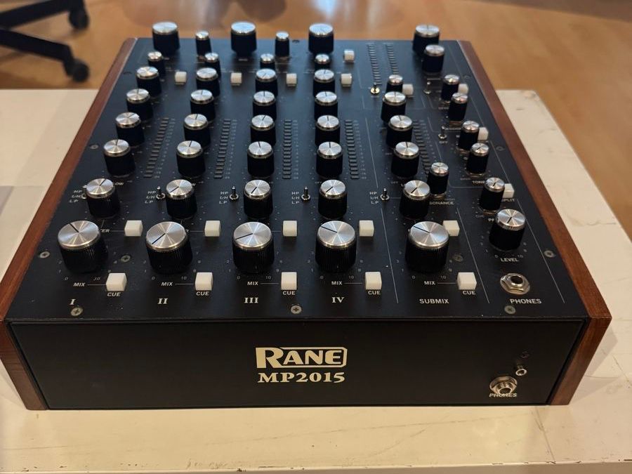 Rane MP2015 Rotary Mixer (Gebraucht) in Zuerich für CHF 2800 – nur ...
