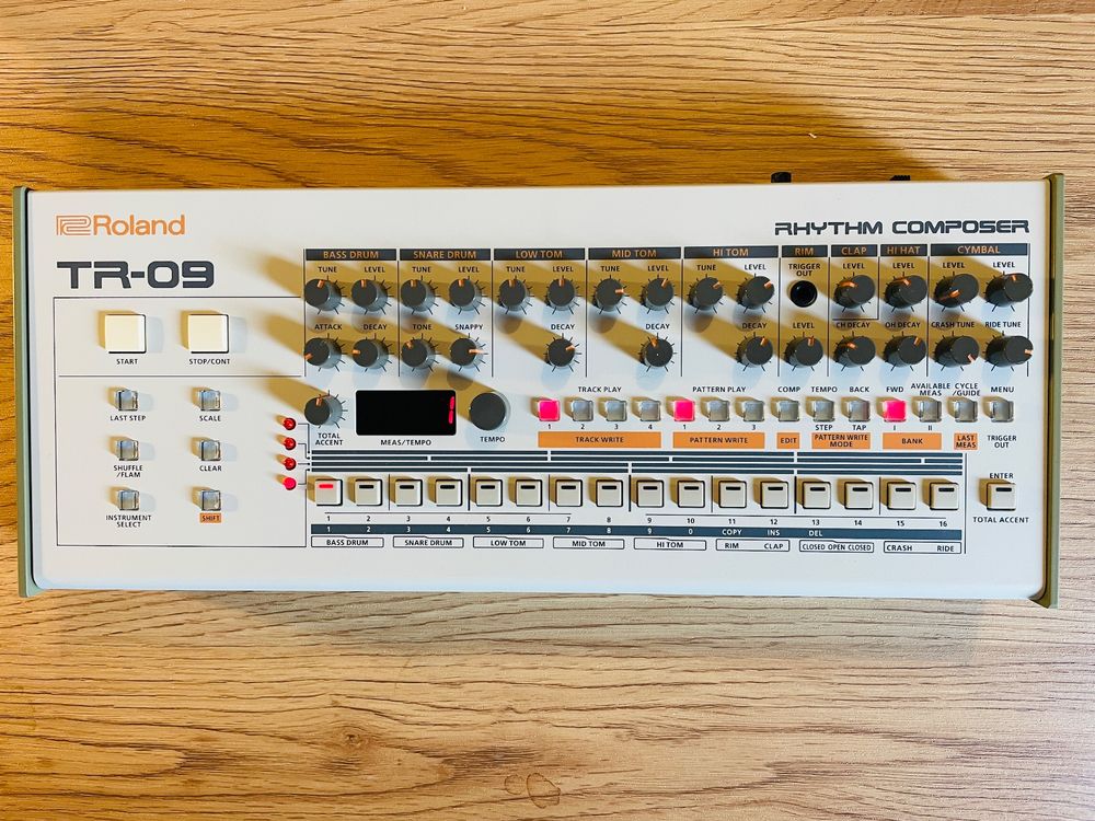 Roland TR-09 | Kaufen auf Ricardo