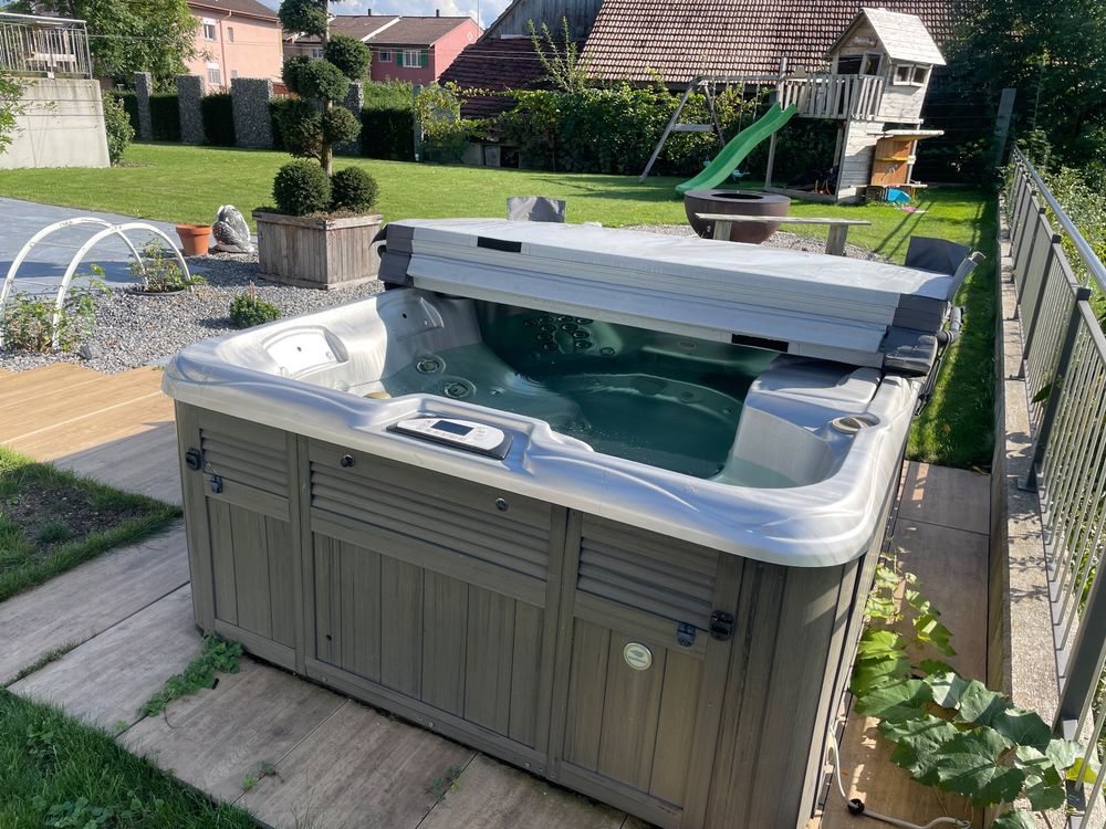 Jacuzzi (Whirlpool) Sundance Spa Marin 880 | Kaufen auf Ricardo