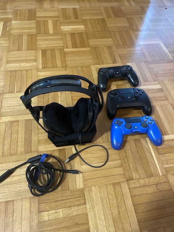 Astro a50 Gaming Headset + 3 PlayStation Controller | Kaufen auf Ricardo