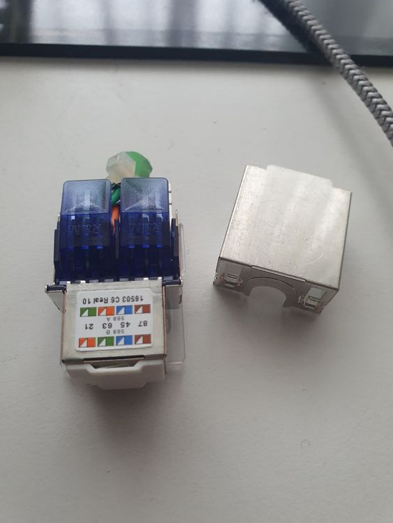 AP ax RJ45 Feller Schrägauslas Feller UKV EDV Dose mit Modul | Comprare ...