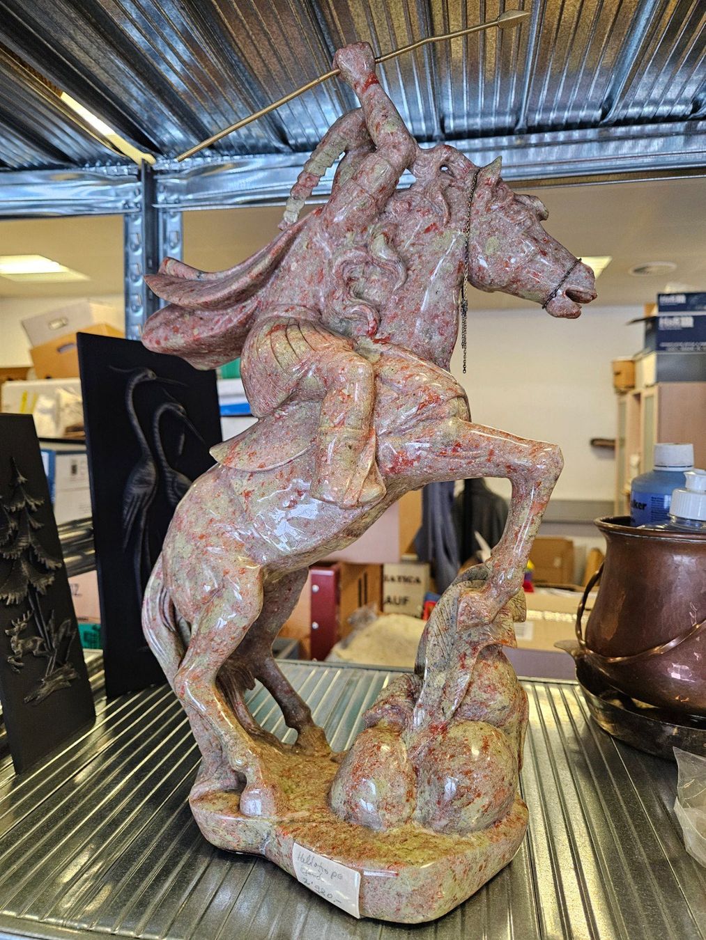 Edelstein Pferd mit Krieger Reiter aus Heliotrop H 45 x 25cm (Neuf ...