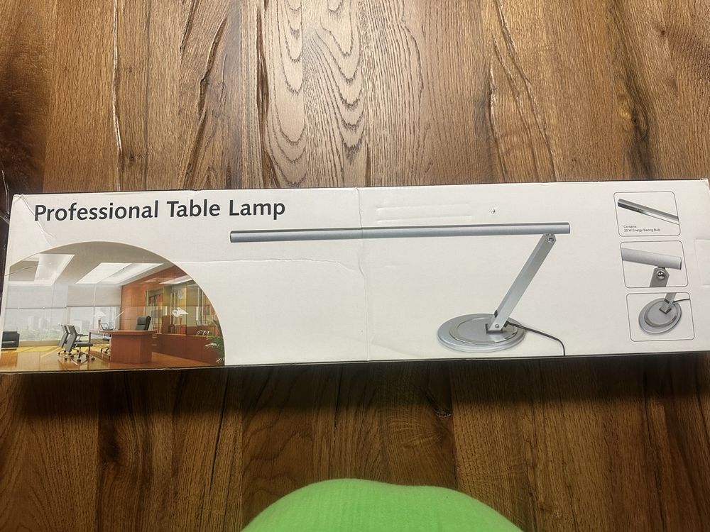 Professional Table Lamp (Neu und originalverpackt) in Wollerau für CHF ...