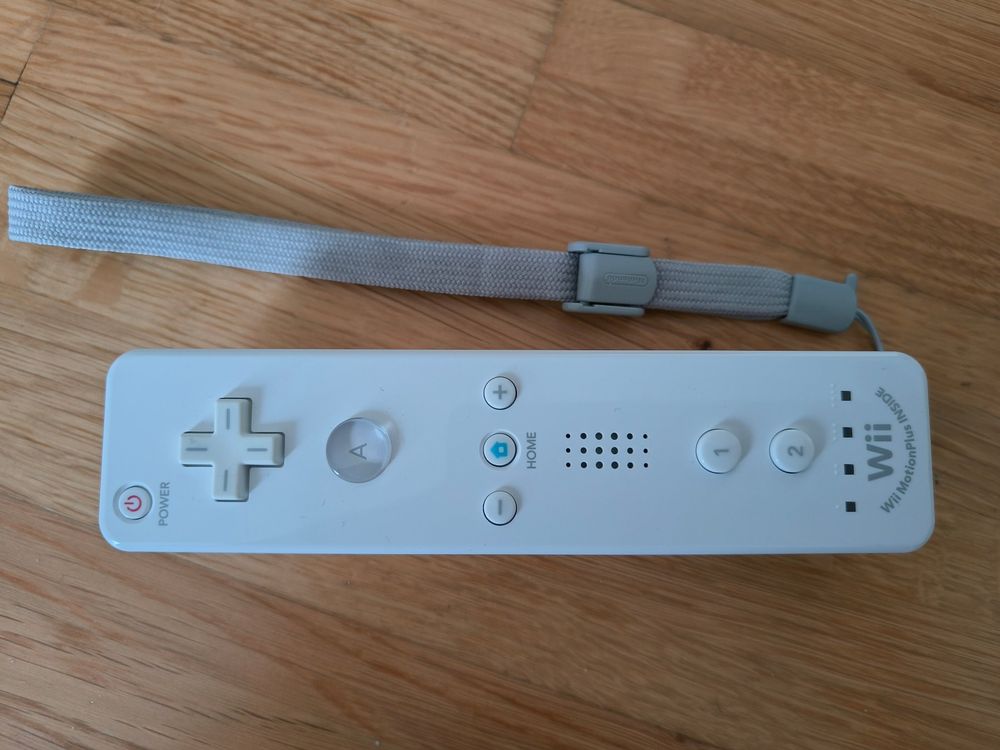 Nintendo Wii U Remote Plus Controller + Nunchuk Controller | Kaufen auf ...