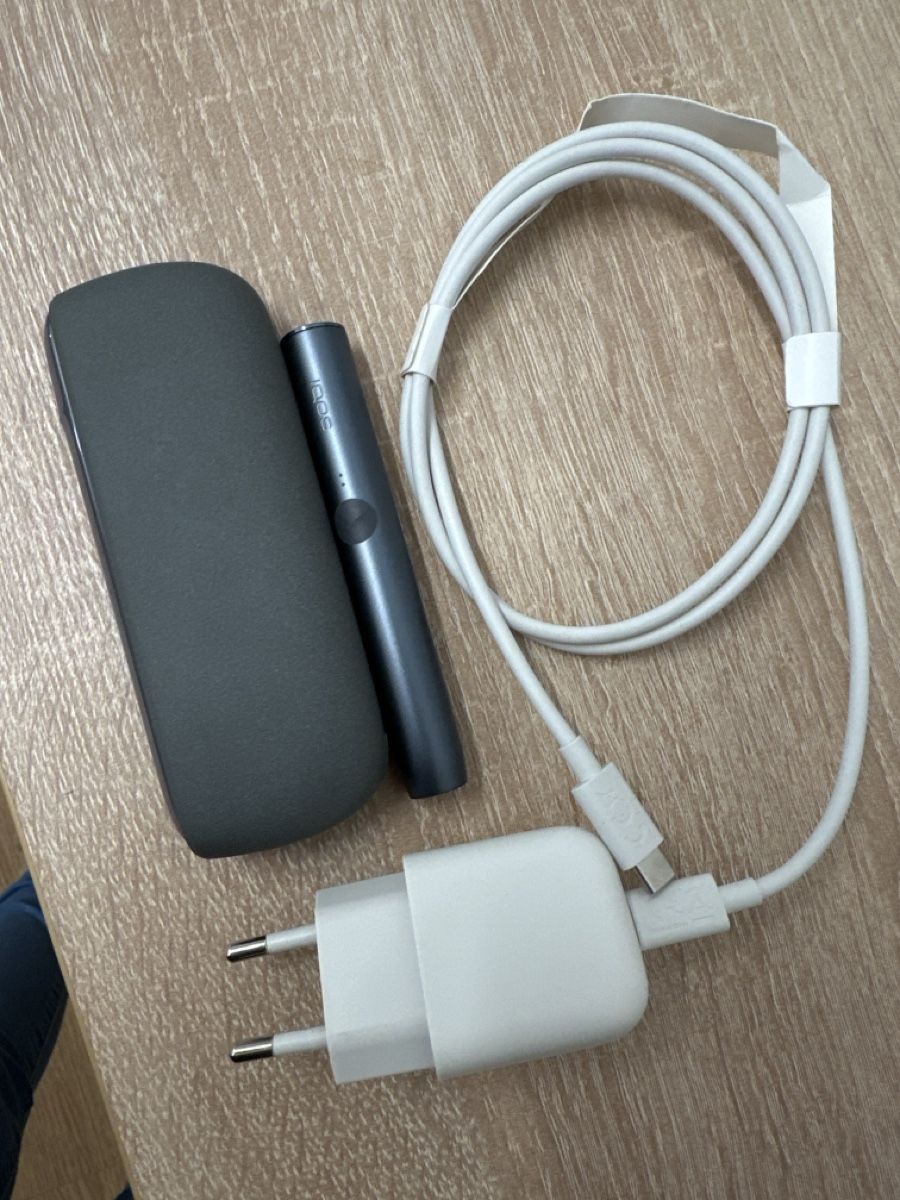 IQOS ILUMA, neuwertig, wenig gebraucht, mit Zubehör! (Gebraucht) in ...