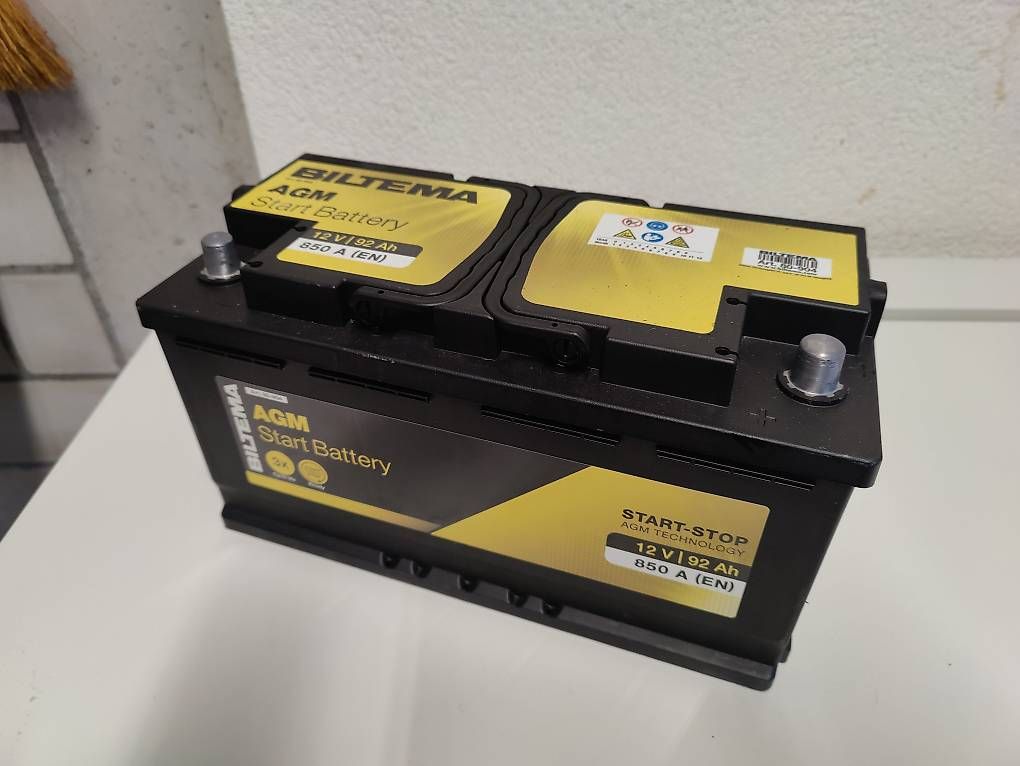 Autobatterie 12V 92Ah AGM Starterbatterie (Gebraucht) in Widnau für CHF ...