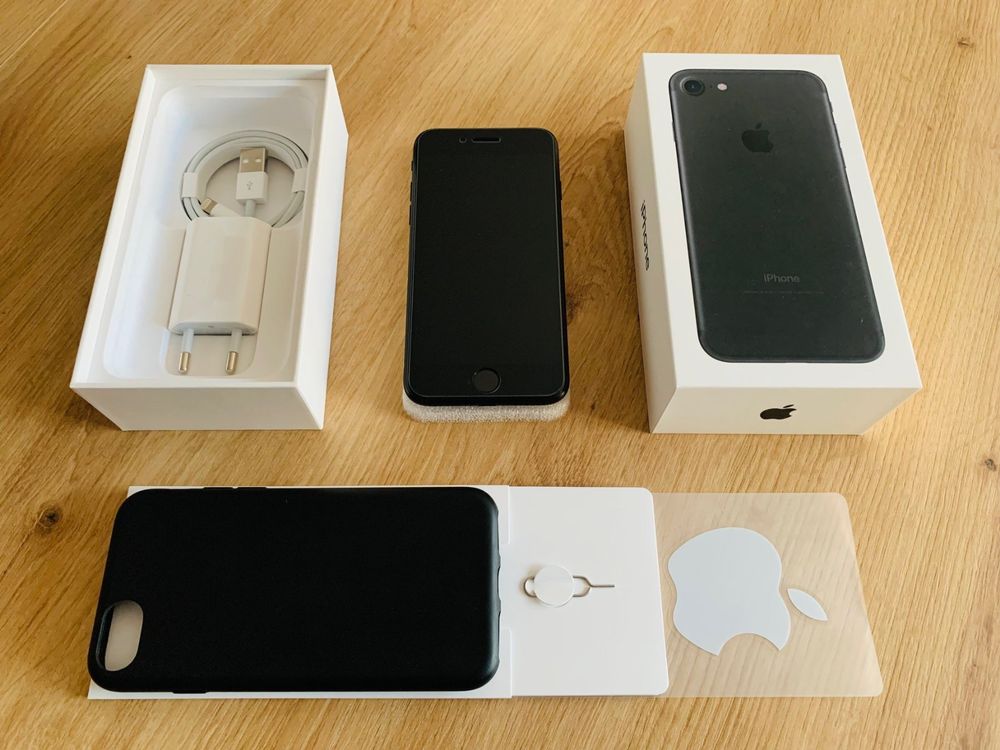 Apple iPhone 7 | 32 GB | Black | New Battery (Neuf (Voir description ...