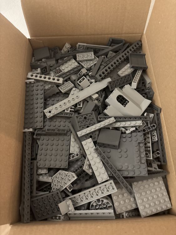 Grey lego blocks (Gebraucht) in Zürich für CHF 10 – mit Lieferung auf ...