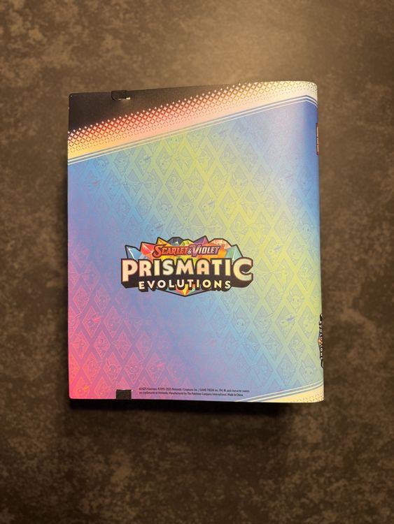 Pokemon Prismatic Evolution Binder | Kaufen auf Ricardo