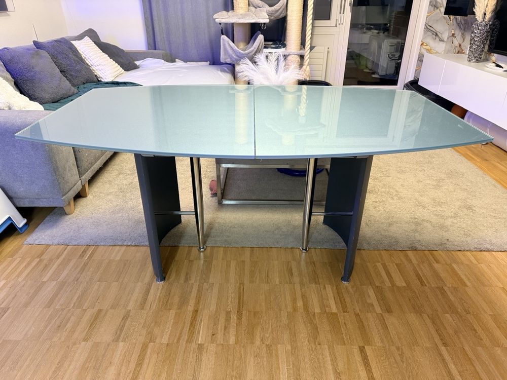 Esstisch aus Glas mit Ausziehfunktion - Top Zustand! (Gebraucht) in ...