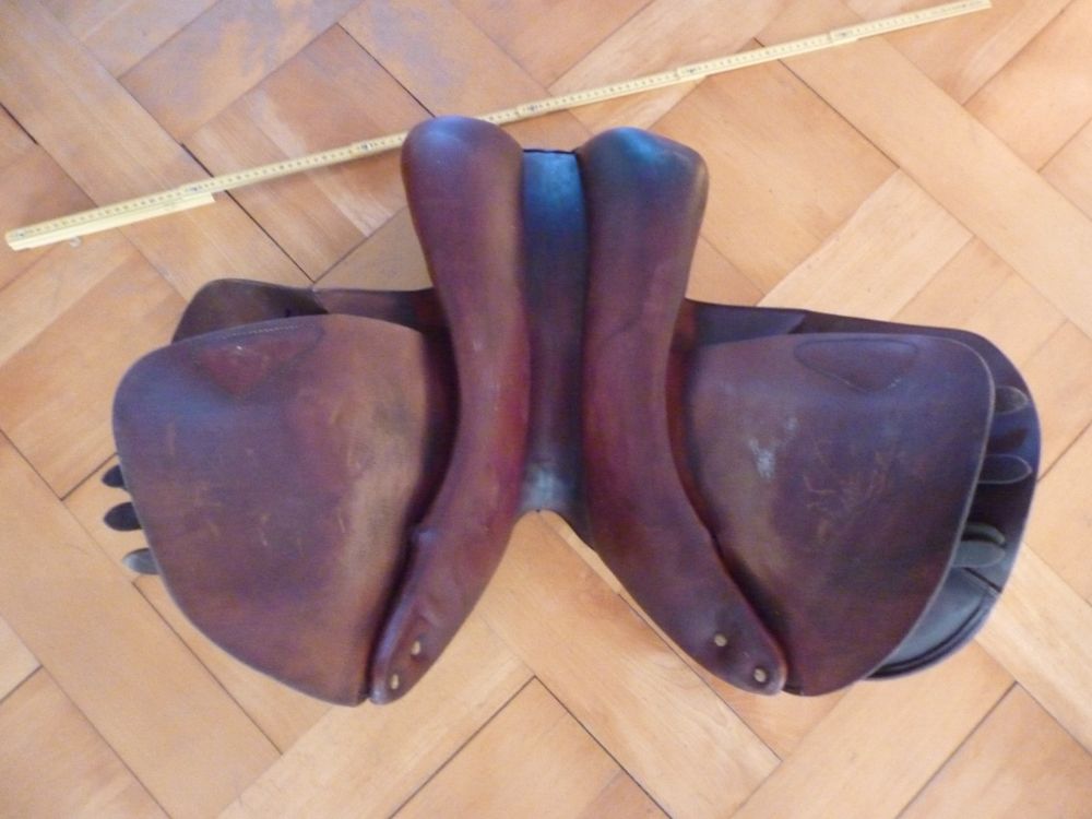 Pferdesattel Vielseitigkeit -/Springsattel Peter Menet (Gebraucht) in ...